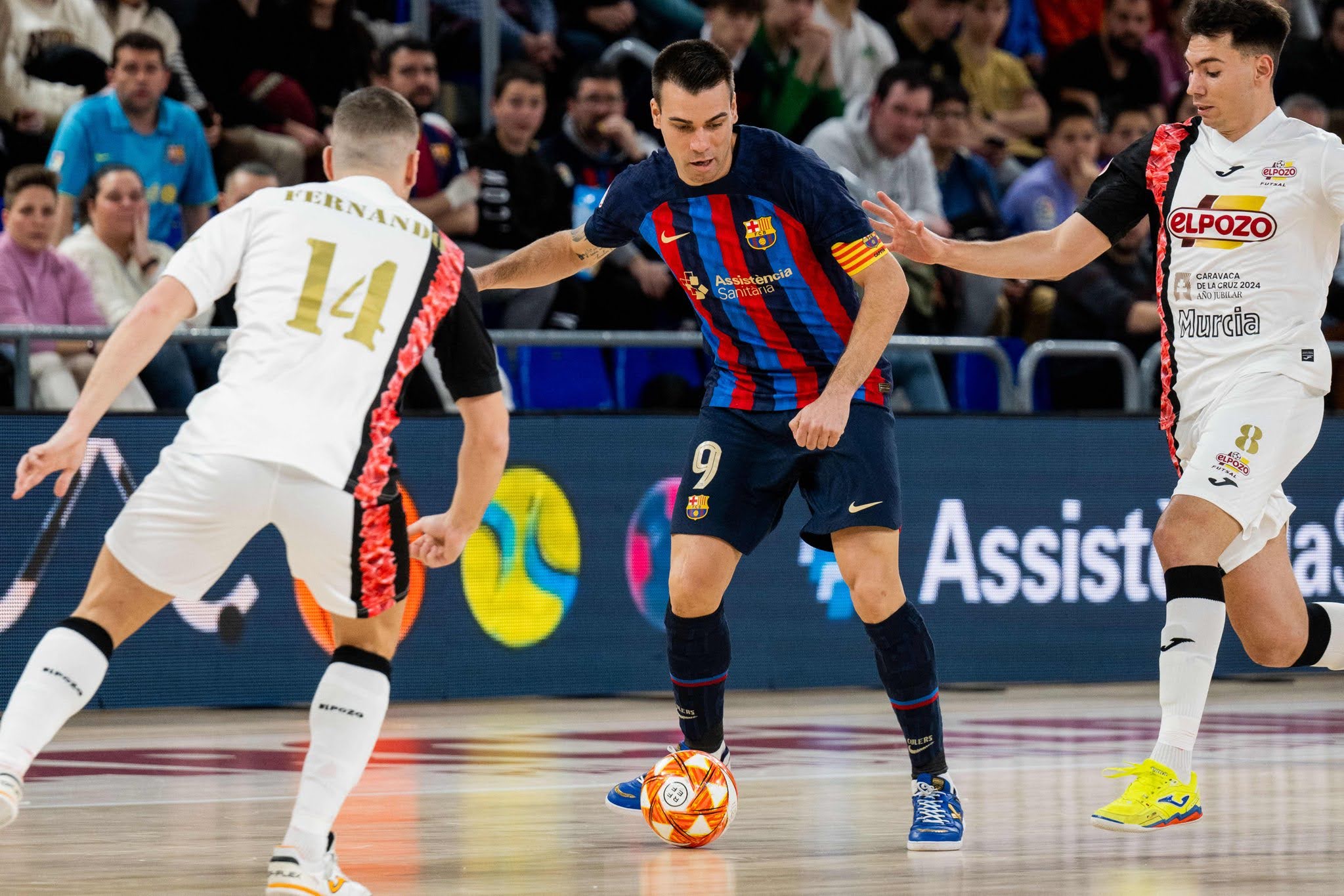 El Barça Futsal pierde ante El Pozo Murcia pero sigue lider - La Grada ...